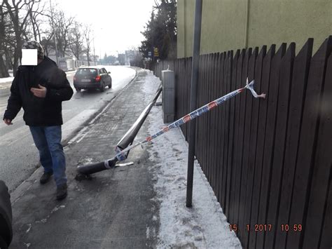 Niebezpieczne zdarzenie na ulicy Okulickiego przez przejście dla