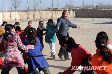 改革开放30年见证历史：马彦文和他的乡村小学图片中心中国网