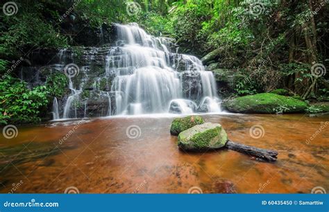 Man Dang Waterfall Stock Image 32677381