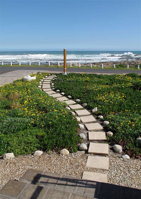 Stepping Stone Garden Pathways Garden Design Ideas