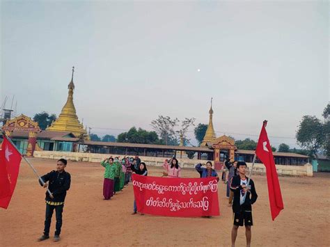 ယင်းမာပင်တွင် စစ်အာဏာရှင် ဆန့်ကျင်ရေး မြောက်ခြမ်း သပိတ်အင်အားစု ချီတက် သပိတ်မှောက် Khit Thit Media