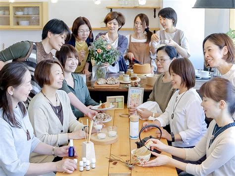 塩尻で「スターターズサロン コラボフェスタ」 女性起業家14人が「輝き応援」 松本経済新聞