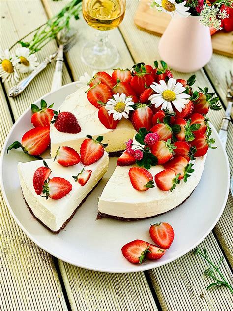 No Bake Strawberry Cheesecake Recipe Ramonas Cuisine