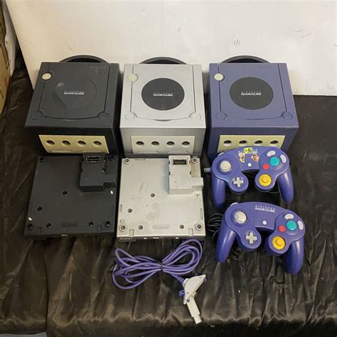 Gc本体 3台 ゲームボーイプレイヤー2個 コントローラー2個 Gbaケーブル セット 動作未確認 ジャンク ゲームキューブ 本体