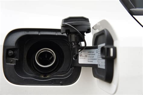 Глючит лючок бензобака (help) — Volkswagen Tiguan (1G), 2 л, 2012 года ...