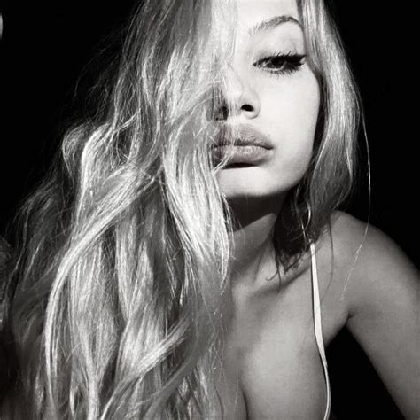 Pin By Nn On Picturess In 2024 Blonde Girl Feminine Mystique Anastasia