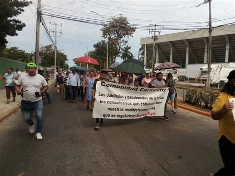 Jubilados De La Unacar Marchan En Exigencia De Sus Pagos Vencidos