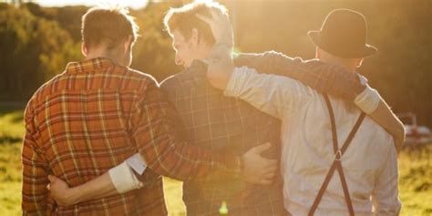 6 características e qualidades de um amigo verdadeiro