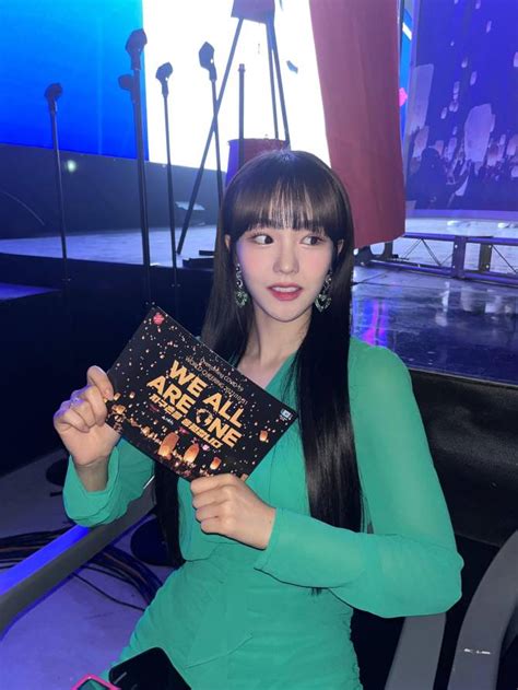 Wooah 커뮤니티 포스트 10월의 마지막 날까지 알차고 뜻깊게 보냈네요 와우들도 오늘 예쁜 하루 보냈나요 저에겐 유독