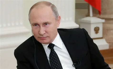 Putins No 1 Enemy Says Russian Leader Stole Over 1 Trillion From