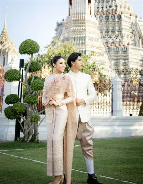 รับถ่ายภาพพรีเวดดิ้ง ถ่ายรูปแต่งงาน วัดราชบพิธ 88 Image