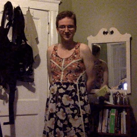 pre almost everything 18 yo dysphoric as heck mtf looking for a bit of