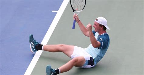 Tsitsipas Se Estrella En Segunda Ronda Con Dominic Stricker Número 128 Del Mundo Infobae