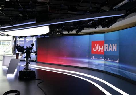 ترفند رسانه‌های خارج‌نشین به سلبریتی‌های وطنی ما بیرون گود ایستاده‌ایم
