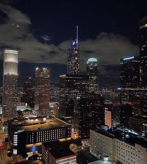 Big City Dreams 🏙🖤 City Willis Tower City Living