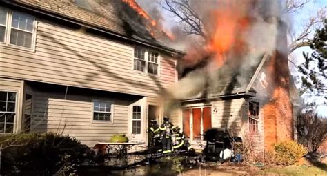 Video From West Chicago Illinois House Fire Statter911