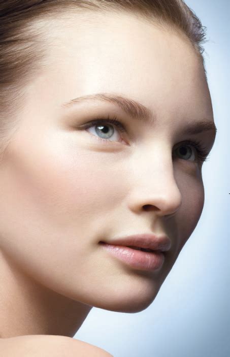 ¿tienes Acné Bioderma Presenta La Primera Línea Para Prevenir El Acné