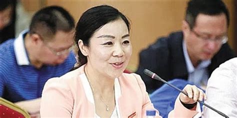 廖红： 挥着锄头的女科学家手机新浪网