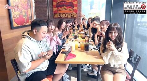 給自己的生日禮物🎁 20241018 小龍女練習生一同幫我唱生日快樂🎂🎉🎉 線上聊天室太混亂，無法ㄧㄧ感謝🙏） 20231019 味