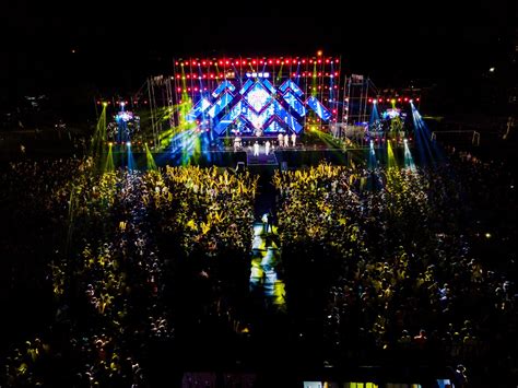 Miu Lê Karik OnlyC Hieuthuhai bung xõa cùng hơn sinh viên tại concert MTV School Fest