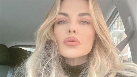Alba Parietti A Tutto Campo Dai Kg Persi Per Amore Al Ritorno In Tv