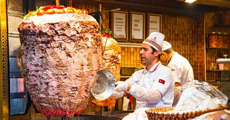 Топ 11 автентична улична храна която можеш да опиташ по света