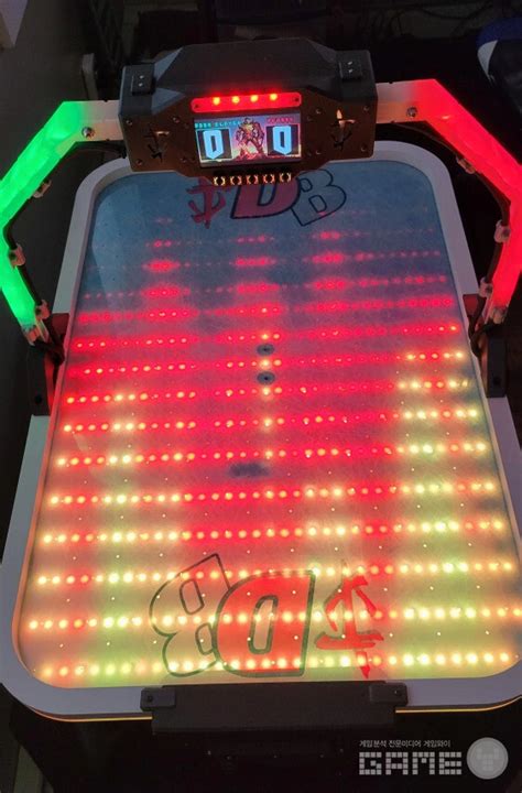 둠doom 잔디 깎기 기계 에어하키 테이블 키캡 등장 게임와이 나무뉴스