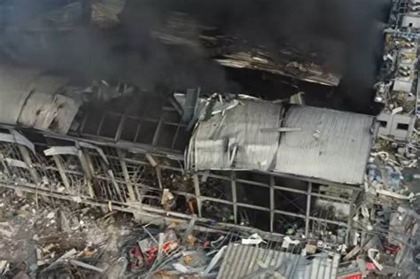 一把火燒出產業園區問題 明揚國際大火燒在內政部與經濟部的三不管地帶 信傳媒 Line Today
