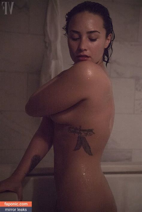 Demi Lovato Nude Album Voyeurflash Com