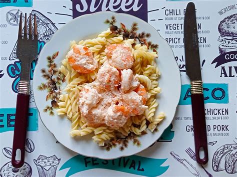 Креветки на сковороде в сливочном соусе рецепт с фото пошагово - 1000.menu