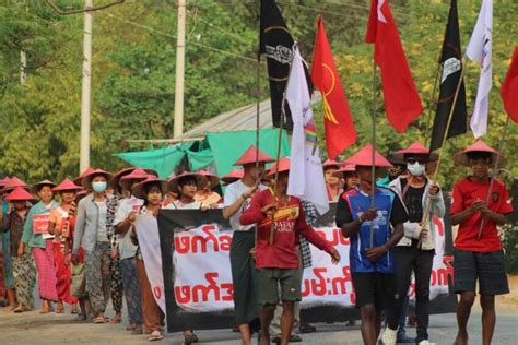 ဆားလင်းကြီးတွင် ဖက်ဆစ် စစ်တပ် တော်လှန်ရေး ချီတက် ဆန္ဒပြ Khit Thit Media