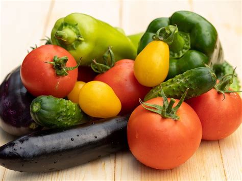 Не очищайте фрукти і овочі вся користь яких знаходиться в шкірці