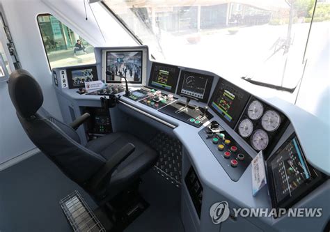 공항철도 신규 전동차 기관실 연합뉴스