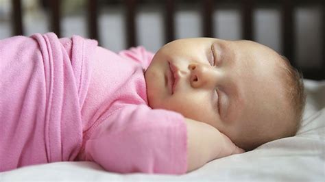 Réponse Dexpert Mon Bébé De 5 Mois Ne Veut Pas Faire La Sieste