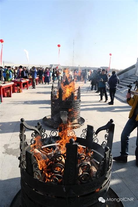 永恆的信仰內蒙古各地蒙古族共同祭火迎新 祈求火神賜幸福平安（蒙古文） 每日頭條