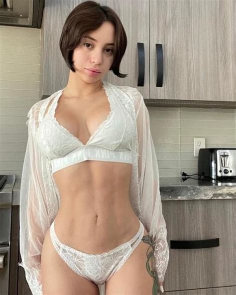 Verónica Perasso Takes A Tour Of Her House With Beautiful Clothes