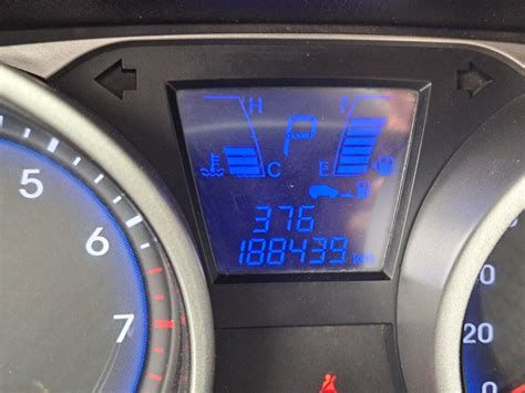 Замена прокладки клапанной крышки двигателя — Hyundai ix35, 2 л, 2011 ...