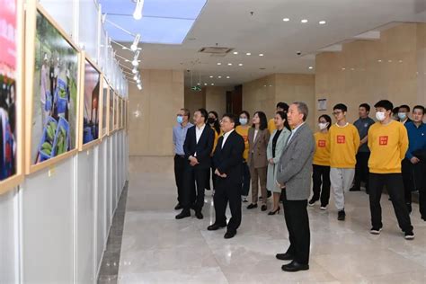 “深情礼赞新时代 翰墨光影颂党恩”学校师生书画摄影展隆重开展 西南 校工会