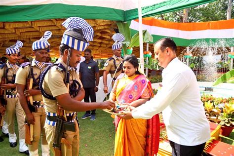తెలుగు రాష్ట్రాల్లో ఘనంగా 77వ స్వాతంత్ర్య దినోత్సవ వేడుకలు 77th
