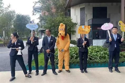 十堰恒大物业对遛狗不牵绳展开宣传和整治，抓捕流浪狗宠界新闻