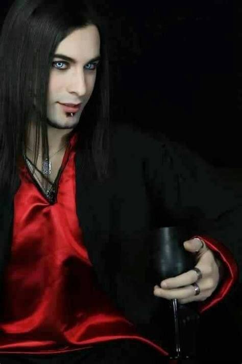 Hermosos Vampiros Hombres Góticos Chicas Góticas Chicos Con Cabello