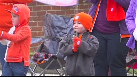 Clemson Fans Party With The Team To Celebrate Title