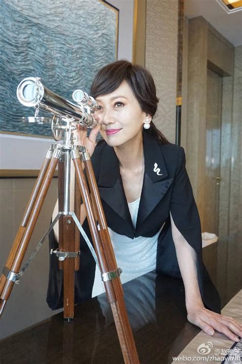 趙雅芝微博曬照美麗依舊 卻遭「小白蛇」實力搶鏡 每日頭條