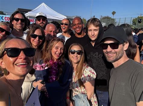 توبی مگوایر در جشن فارغ‌التحصیلی دخترش روبی