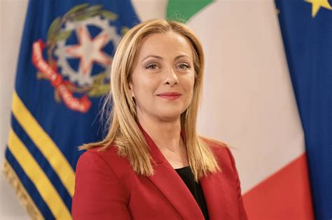 Giorgia Meloni I Video Auguri Agli Italiani Cilentano It