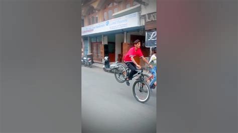 Rolling ️ Stunt Cycleb Bicycle Cycle Cyclest Twowheeler