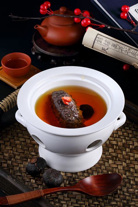 黑蒜炖海参