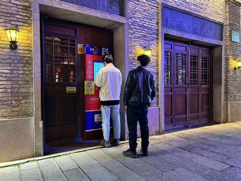 24h药店逐年减少？夜间售药难题如何解决？ 知乎