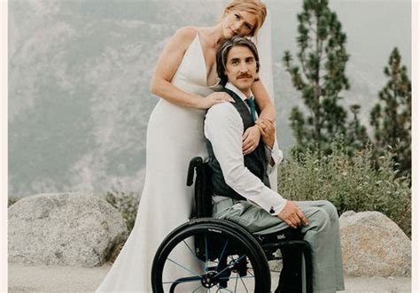 Love Looks Like This My Husband Was Paralyzed On Our 3rd Date