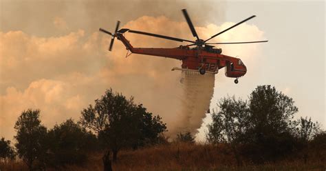 Alertă De Incendii Forestiere La Nivel Crescut în Grecia Evacuări